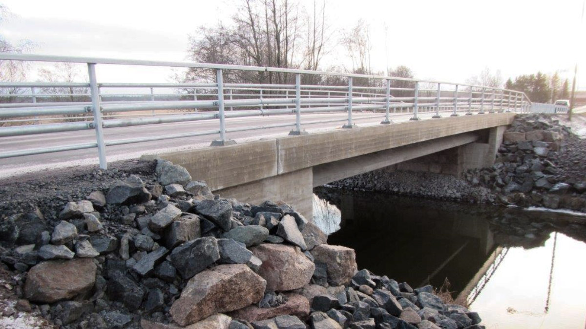 PARMAinfo 6/2018: Hugo Boss asettuu Parman katon alle - Parma Consolis