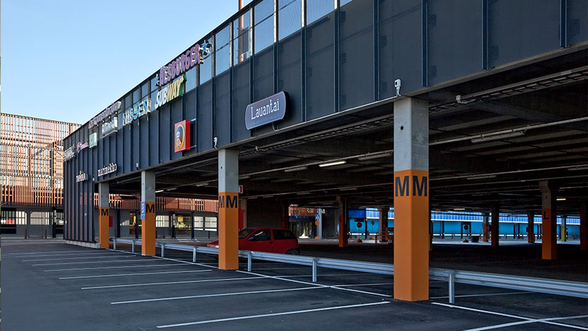 Pysäköintitalot - Parma Consolis